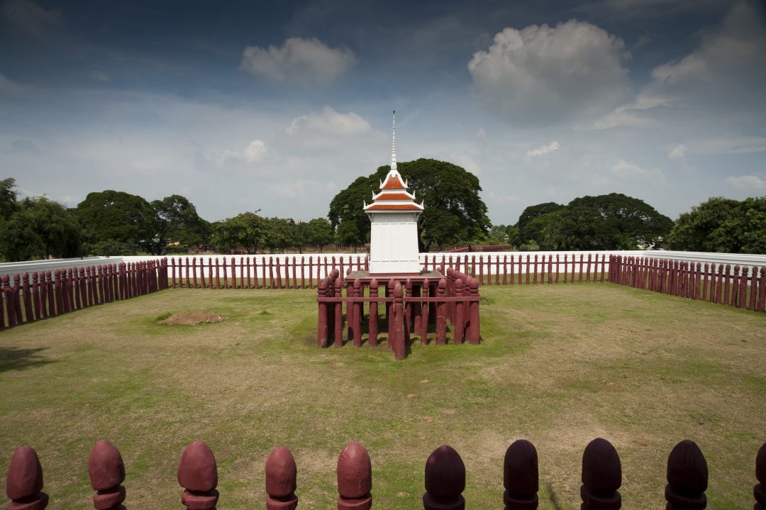 Elephantstay gives you the opportunity to bond with and care for elephants